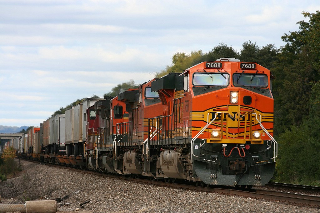 BNSF 7688